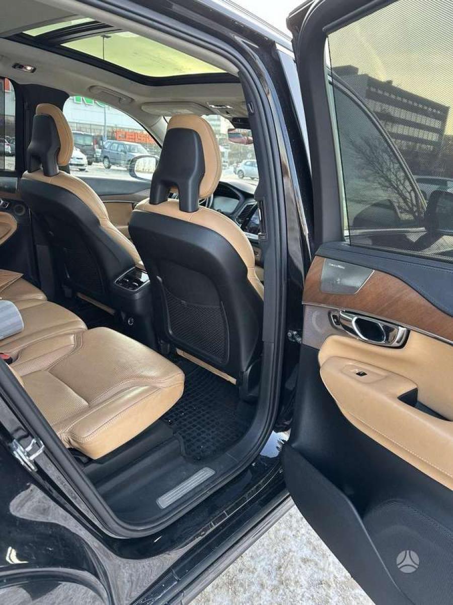 Melns Volvo XC90 2016 Viļņa, ar dzinēja tilpumu 1.97 L un nobraukumu 137 tūkst. km par 22300 €, foto 14 vietnē AUTOMOTO.COM.LV