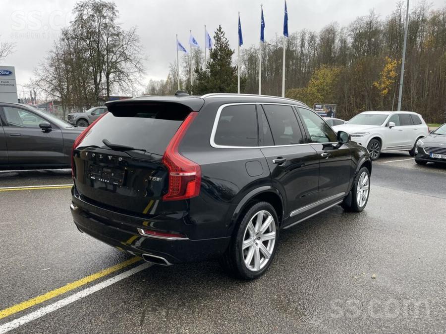 Black Volvo XC90 2016 in Tallinn, with an engine capacity of 2.00 L and mileage of 144 thousand km for 24900 €, photo 3 on AUTOMOTO.COM.LV