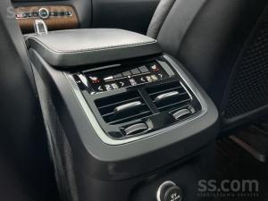 Black Volvo XC90 2016 in Tallinn, with an engine capacity of 2.00 L and mileage of 144 thousand km for 24900 €, photo 13 on AUTOMOTO.COM.LV