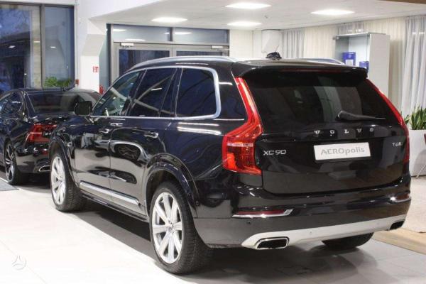 Melns Volvo XC90 2016 Viļņa, ar dzinēja tilpumu 1.97 L un nobraukumu 149 tūkst. km par 23000 €, foto 2 vietnē AUTOMOTO.COM.LV
