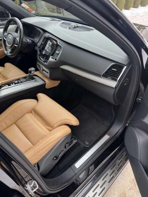 Melns Volvo XC90 2016 Alīta, ar dzinēja tilpumu 1.97 L un nobraukumu 192 tūkst. km par 18700 €, foto 26 vietnē AUTOMOTO.COM.LV
