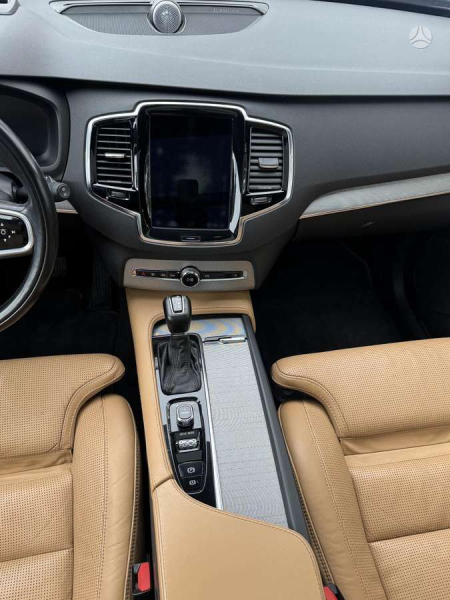 Melns Volvo XC90 2016 Alīta, ar dzinēja tilpumu 1.97 L un nobraukumu 192 tūkst. km par 18700 €, foto 28 vietnē AUTOMOTO.COM.LV