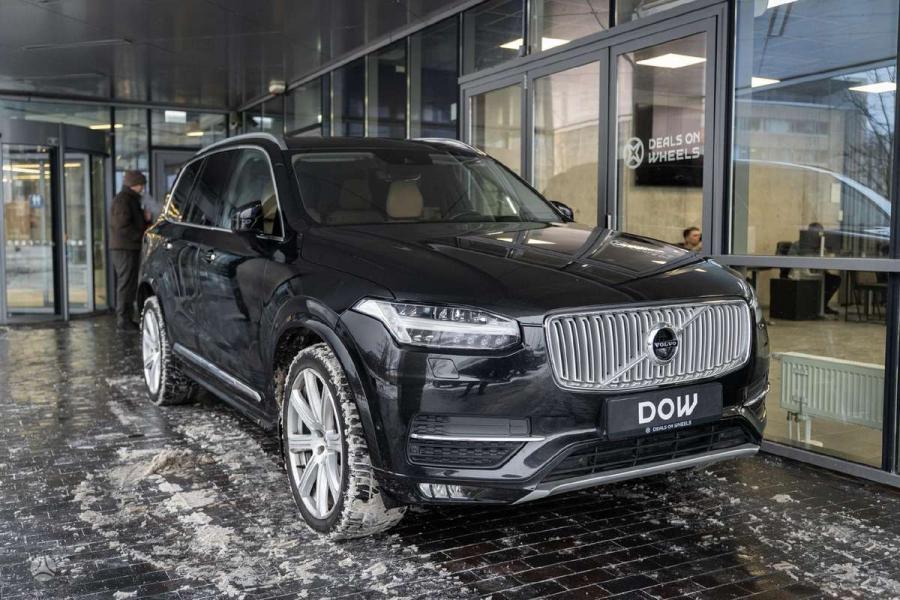 Black Volvo XC90 2016 in Vilnius, with an engine capacity of 1.97 L and mileage of 138 thousand km for 20900 €, photo 1 on AUTOMOTO.COM.LV
