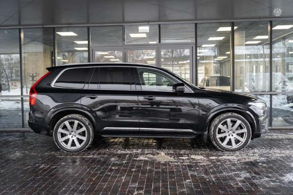 Melns Volvo XC90 2016 Viļņa, ar dzinēja tilpumu 1.97 L un nobraukumu 138 tūkst. km par 20900 €, foto 3 vietnē AUTOMOTO.COM.LV