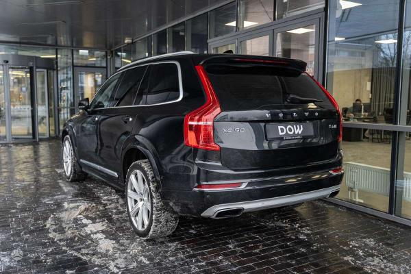 Melns Volvo XC90 2016 Viļņa, ar dzinēja tilpumu 1.97 L un nobraukumu 138 tūkst. km par 20900 €, foto 5 vietnē AUTOMOTO.COM.LV