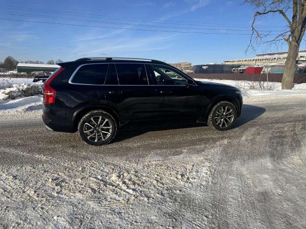 Black Volvo XC90 2016 in Kaunas, with an engine capacity of 1.97 L and mileage of 210 thousand km for 16400 €, photo 8 on AUTOMOTO.COM.LV