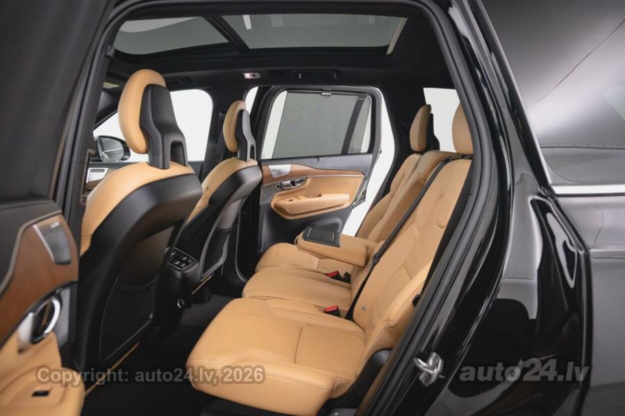 Black Volvo XC90 2016 in Tallinn, with an engine capacity of 2.00 L and mileage of 218 thousand km for 25900 €, photo 15 on AUTOMOTO.COM.LV