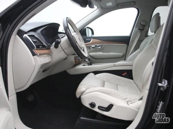 Black Volvo XC90 2016 in Vilnius, with an engine capacity of 2.00 L and mileage of 260 thousand km for 21899 €, photo 4 on AUTOMOTO.COM.LV