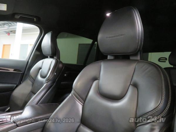 Melns Volvo XC90 2016 Tallina, ar dzinēja tilpumu 2.00 L un nobraukumu 338 tūkst. km par 17500 €, foto 5 vietnē AUTOMOTO.COM.LV