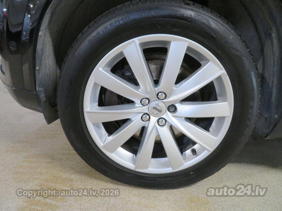 Melns Volvo XC90 2016 Tallina, ar dzinēja tilpumu 2.00 L un nobraukumu 338 tūkst. km par 17500 €, foto 10 vietnē AUTOMOTO.COM.LV