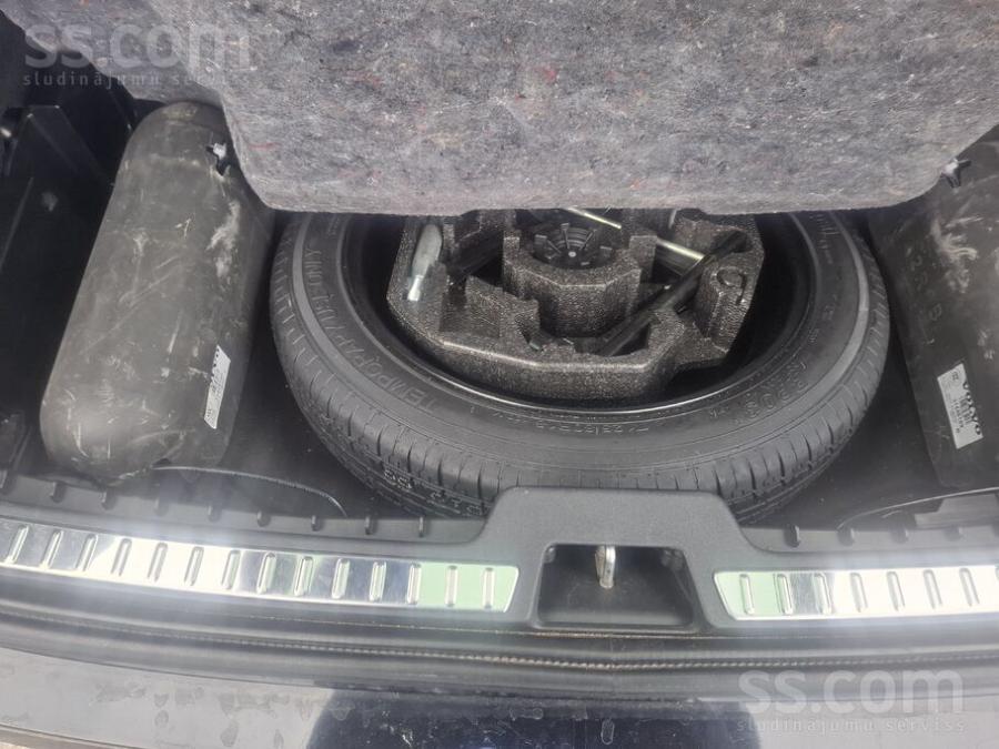 Melns Volvo XC90 2016 Talsi, ar dzinēja tilpumu 2.00 L un nobraukumu 164 tūkst. km par 23800 €, foto 25 vietnē AUTOMOTO.COM.LV
