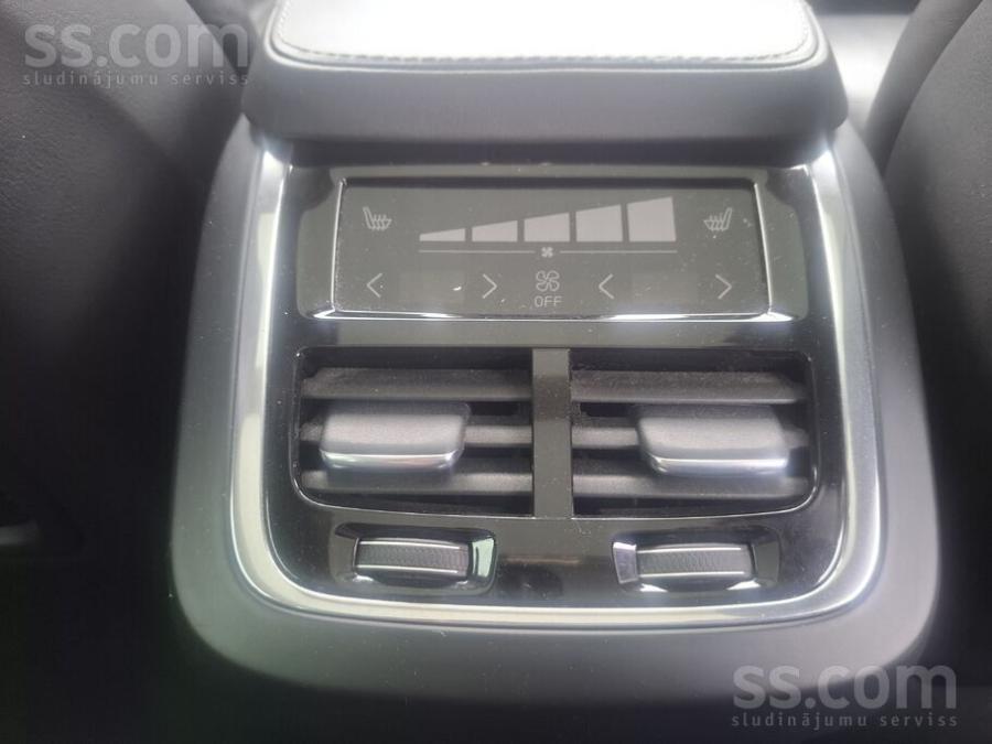Melns Volvo XC90 2016 Talsi, ar dzinēja tilpumu 2.00 L un nobraukumu 164 tūkst. km par 23800 €, foto 27 vietnē AUTOMOTO.COM.LV