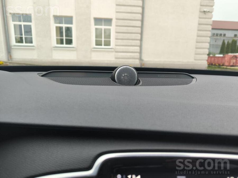 Black Volvo XC90 2016 in Ogre, with an engine capacity of 2.00 L and mileage of 0 thousand km for 17500 €, photo 14 on AUTOMOTO.COM.LV