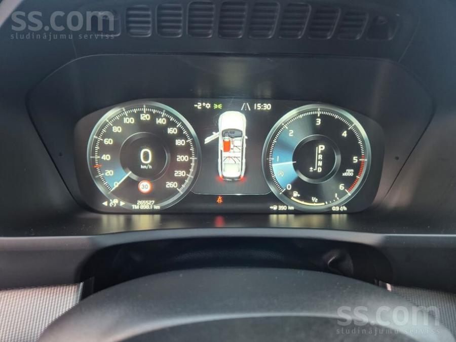 Melns Volvo XC90 2016 Talsi, ar dzinēja tilpumu 2.00 L un nobraukumu 270 tūkst. km par 24100 €, foto 13 vietnē AUTOMOTO.COM.LV
