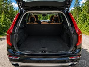 Black Volvo XC90 2016 in Riga, with an engine capacity of 2.00 L and mileage of 195 thousand km for 22000 €, photo 8 on AUTOMOTO.COM.LV