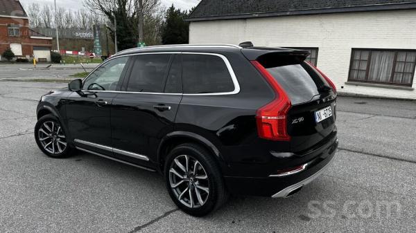 Melns Volvo XC90 2016 Rīga, ar dzinēja tilpumu 2.00 L un nobraukumu 275 tūkst. km par 22500 €, foto 3 vietnē AUTOMOTO.COM.LV