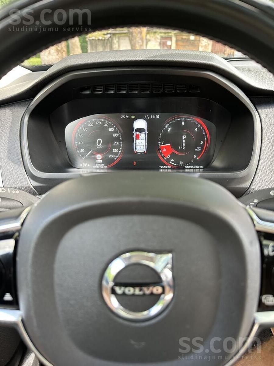 Melns Volvo XC90 2016 Rīga, ar dzinēja tilpumu 2.00 L un nobraukumu 220 tūkst. km par 18900 €, foto 17 vietnē AUTOMOTO.COM.LV
