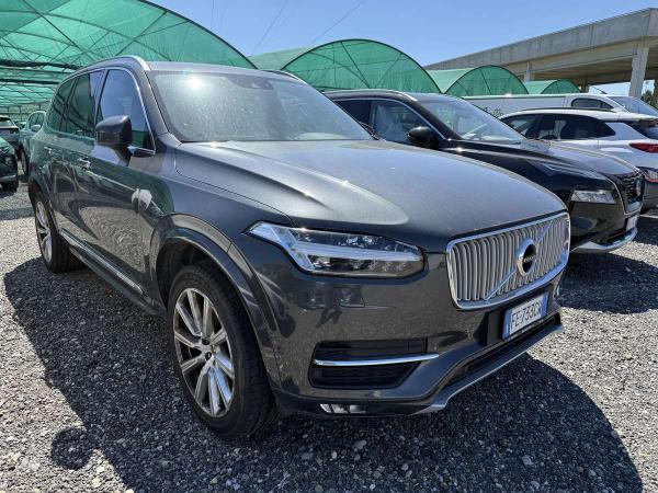 Black Volvo XC90 2016 in Siauliai, with an engine capacity of 1.97 L and mileage of 151 thousand km for 13900 €, photo 3 on AUTOMOTO.COM.LV