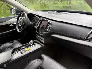 Black Volvo XC90 2016 in Vilnius, with an engine capacity of 2.00 L and mileage of 269 thousand km for 14400 €, photo 7 on AUTOMOTO.COM.LV