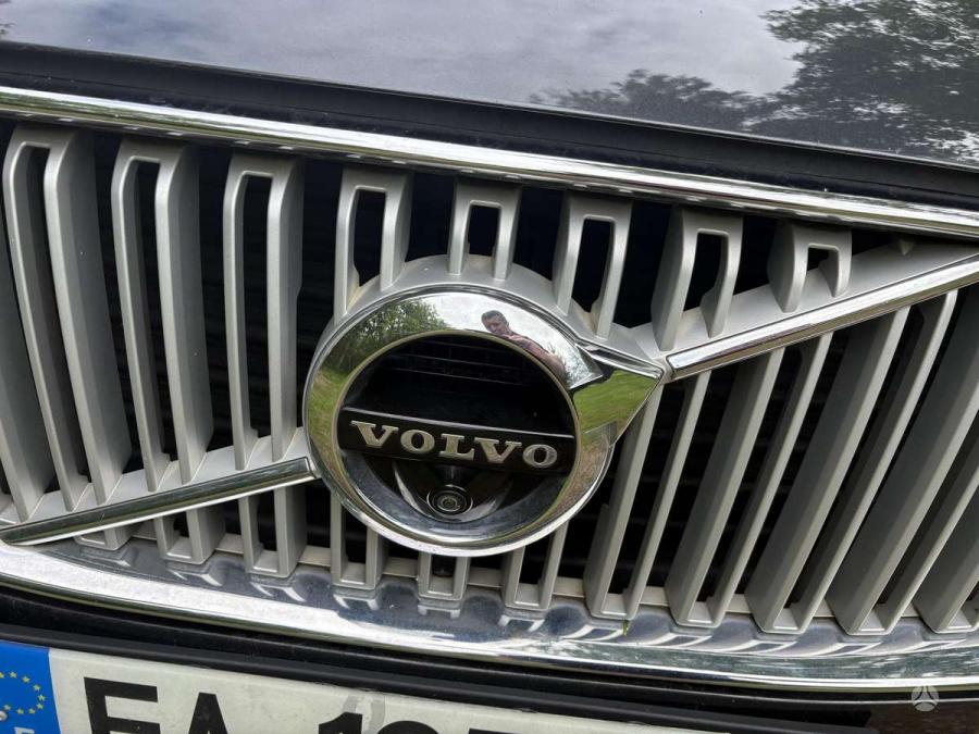 Black Volvo XC90 2016 in Vilnius, with an engine capacity of 2.00 L and mileage of 269 thousand km for 14400 €, photo 10 on AUTOMOTO.COM.LV