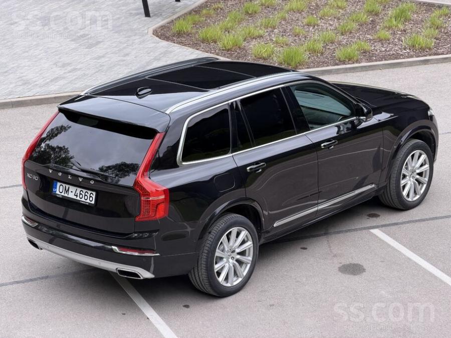Melns Volvo XC90 2016 Ogre, ar dzinēja tilpumu 2.00 L un nobraukumu 230 tūkst. km par 23700 €, foto 4 vietnē AUTOMOTO.COM.LV