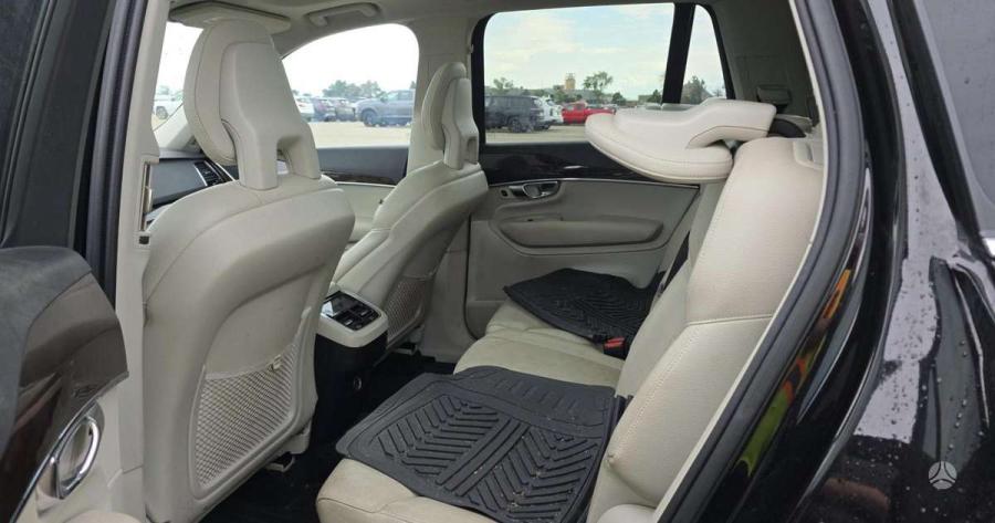 Melns Volvo XC90 2016 Ukmergė, ar dzinēja tilpumu 1.97 L un nobraukumu 245 tūkst. km par 11900 €, foto 21 vietnē AUTOMOTO.COM.LV
