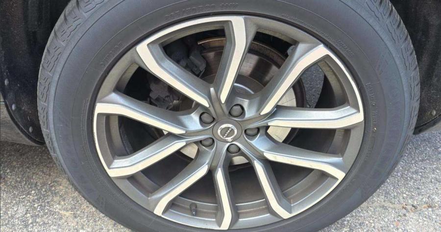 Melns Volvo XC90 2016 Ukmergė, ar dzinēja tilpumu 1.97 L un nobraukumu 245 tūkst. km par 11900 €, foto 45 vietnē AUTOMOTO.COM.LV