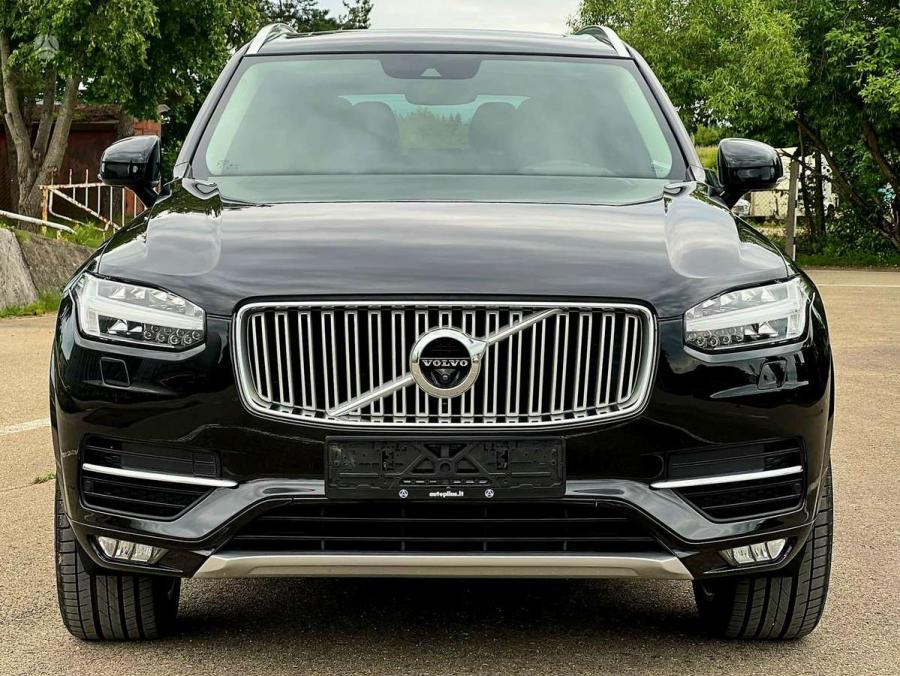 Black Volvo XC90 2016 in Utena, with an engine capacity of 1.97 L and mileage of 278 thousand km for 19850 €, photo 13 on AUTOMOTO.COM.LV