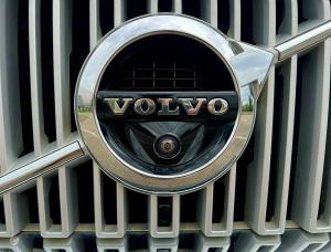 Black Volvo XC90 2016 in Utena, with an engine capacity of 1.97 L and mileage of 278 thousand km for 19850 €, photo 14 on AUTOMOTO.COM.LV