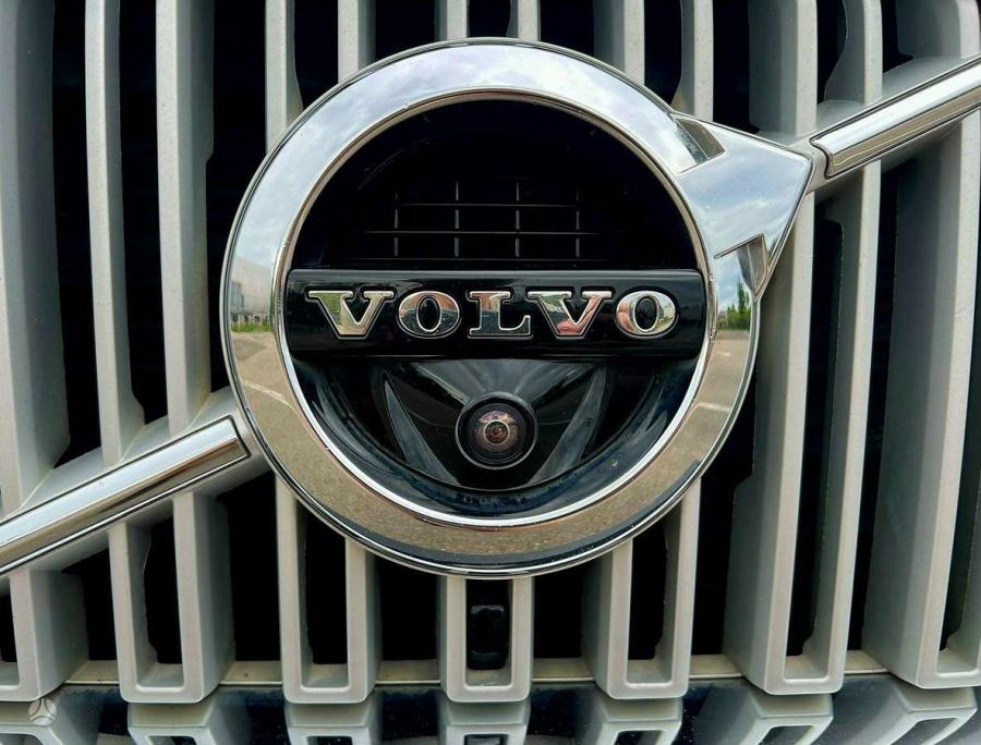 Black Volvo XC90 2016 in Utena, with an engine capacity of 1.97 L and mileage of 278 thousand km for 19850 €, photo 14 on AUTOMOTO.COM.LV