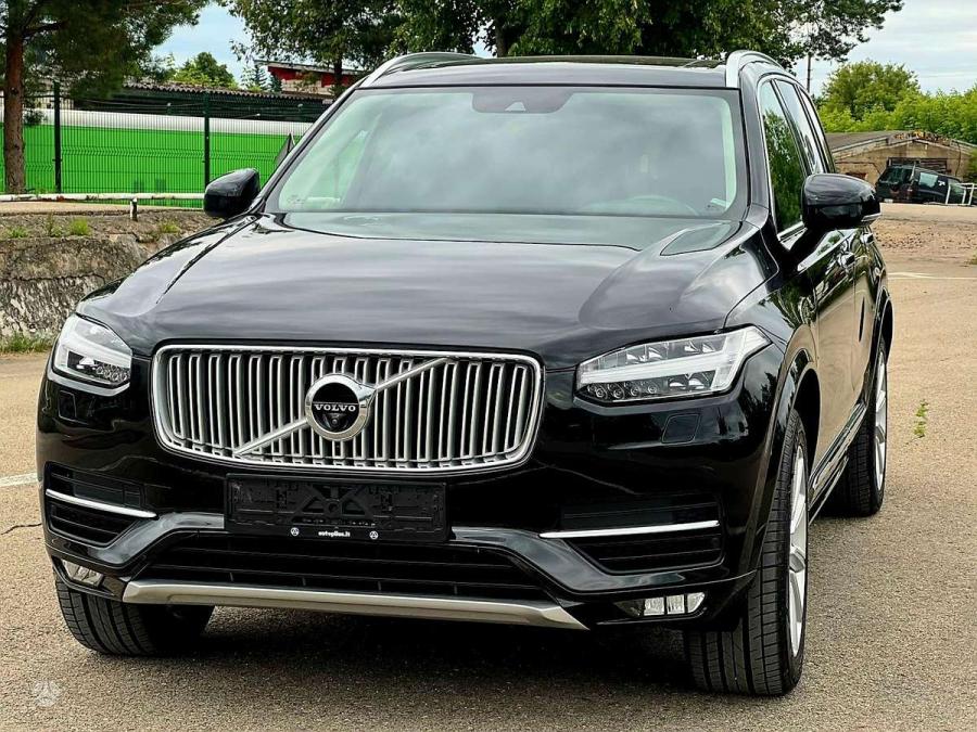 Black Volvo XC90 2016 in Utena, with an engine capacity of 1.97 L and mileage of 278 thousand km for 19850 €, photo 24 on AUTOMOTO.COM.LV