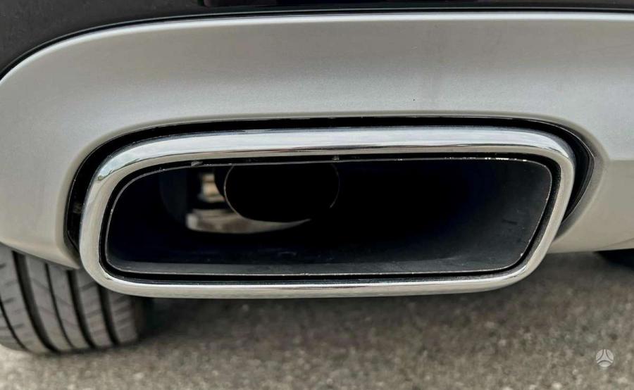 Black Volvo XC90 2016 in Utena, with an engine capacity of 1.97 L and mileage of 278 thousand km for 19850 €, photo 30 on AUTOMOTO.COM.LV