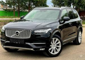 Black Volvo XC90 2016 in Utena, with an engine capacity of 1.97 L and mileage of 278 thousand km for 19850 €, photo 35 on AUTOMOTO.COM.LV