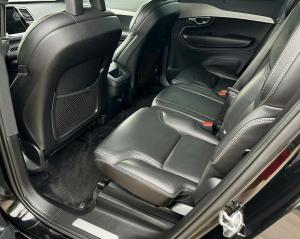 Black Volvo XC90 2016 in Utena, with an engine capacity of 1.97 L and mileage of 278 thousand km for 19850 €, photo 58 on AUTOMOTO.COM.LV