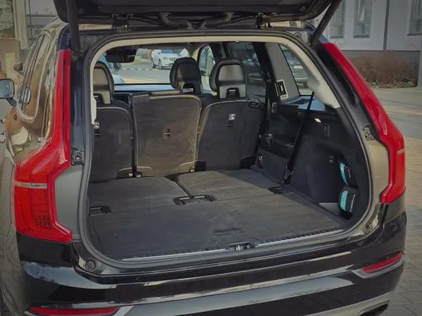 Melns Volvo XC90 2016 Rīga, ar dzinēja tilpumu 2.00 L un nobraukumu 268 tūkst. km par 22990 €, foto 9 vietnē AUTOMOTO.COM.LV