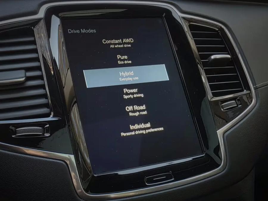 Melns Volvo XC90 2016 Rīga, ar dzinēja tilpumu 2.00 L un nobraukumu 268 tūkst. km par 22990 €, foto 25 vietnē AUTOMOTO.COM.LV
