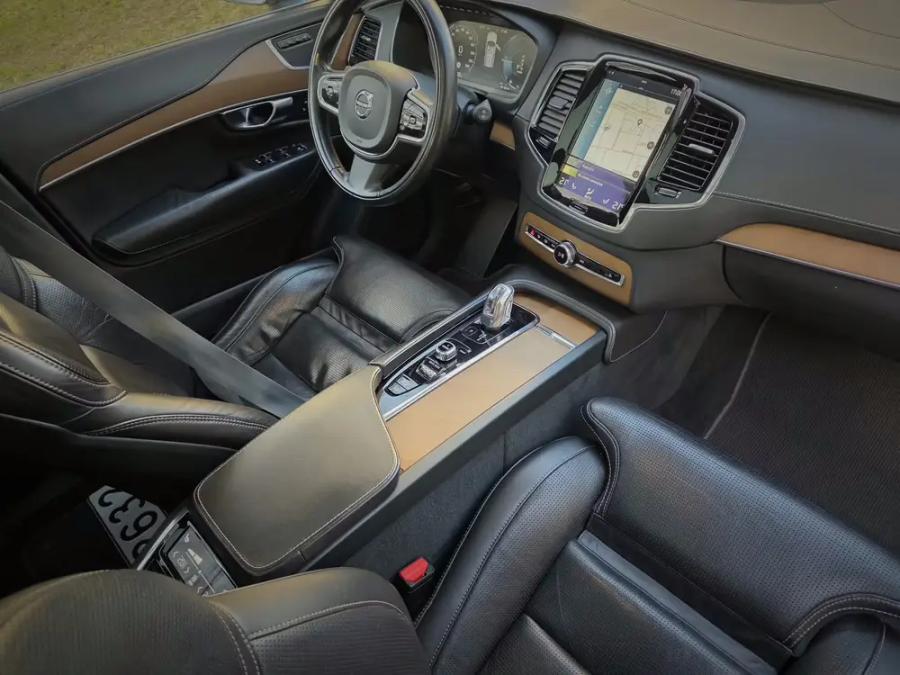 Melns Volvo XC90 2016 Rīga, ar dzinēja tilpumu 2.00 L un nobraukumu 268 tūkst. km par 22990 €, foto 26 vietnē AUTOMOTO.COM.LV