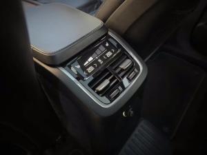 Melns Volvo XC90 2016 Rīga, ar dzinēja tilpumu 2.00 L un nobraukumu 268 tūkst. km par 22990 €, foto 51 vietnē AUTOMOTO.COM.LV