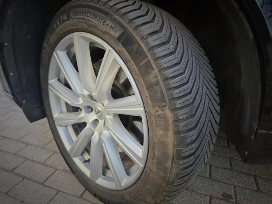 Melns Volvo XC90 2016 Rīga, ar dzinēja tilpumu 2.00 L un nobraukumu 268 tūkst. km par 22990 €, foto 54 vietnē AUTOMOTO.COM.LV