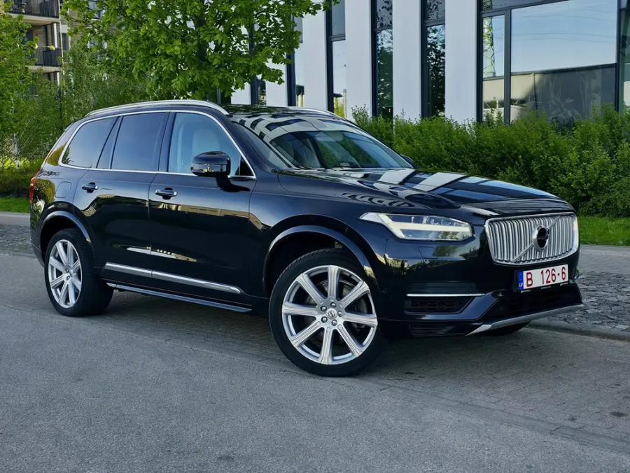 Black Volvo XC90 2016 in Riga, with an engine capacity of 2.00 L and mileage of 317 thousand km for 21950 €, photo 7 on AUTOMOTO.COM.LV