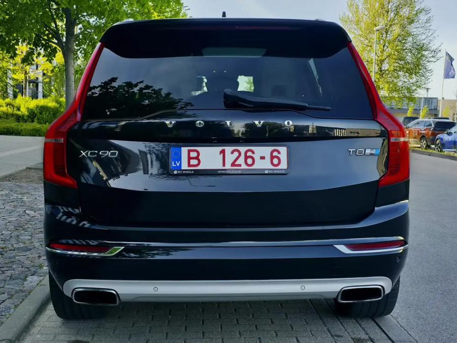 Black Volvo XC90 2016 in Riga, with an engine capacity of 2.00 L and mileage of 317 thousand km for 21950 €, photo 9 on AUTOMOTO.COM.LV