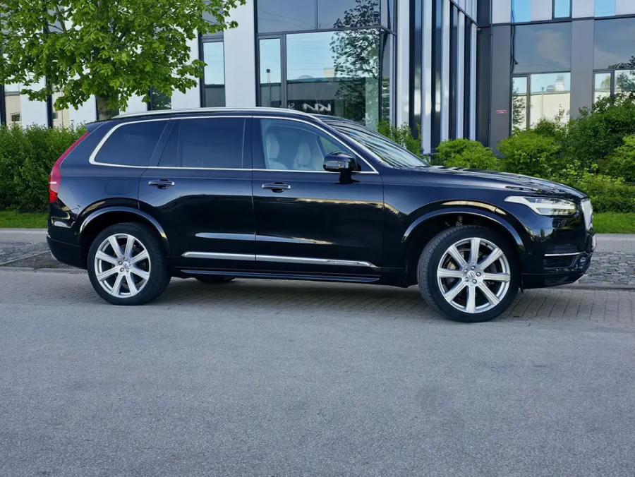 Black Volvo XC90 2016 in Riga, with an engine capacity of 2.00 L and mileage of 317 thousand km for 21950 €, photo 11 on AUTOMOTO.COM.LV