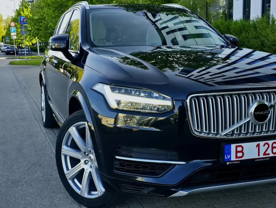 Black Volvo XC90 2016 in Riga, with an engine capacity of 2.00 L and mileage of 317 thousand km for 21950 €, photo 16 on AUTOMOTO.COM.LV