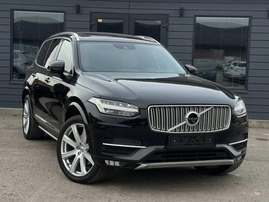 Black Volvo XC90 2016 in Jelgava, with an engine capacity of 2.00 L and mileage of 210 thousand km for 24450 €, photo 1 on AUTOMOTO.COM.LV