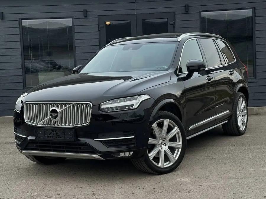 Black Volvo XC90 2016 in Jelgava, with an engine capacity of 2.00 L and mileage of 210 thousand km for 24450 €, photo 4 on AUTOMOTO.COM.LV
