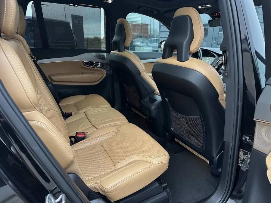 Black Volvo XC90 2016 in Jelgava, with an engine capacity of 2.00 L and mileage of 210 thousand km for 24450 €, photo 8 on AUTOMOTO.COM.LV