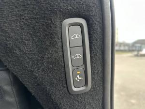 Black Volvo XC90 2016 in Jelgava, with an engine capacity of 2.00 L and mileage of 210 thousand km for 24450 €, photo 20 on AUTOMOTO.COM.LV