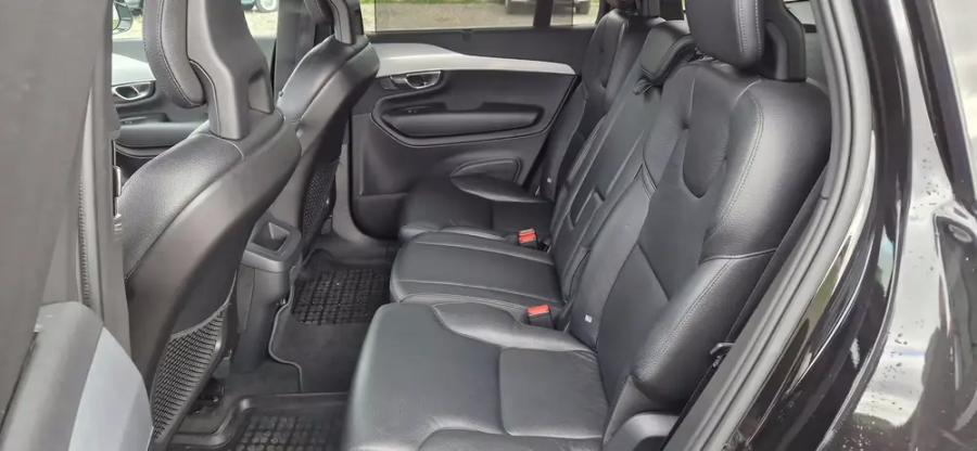 Melns Volvo XC90 2016 Daugavpils, ar dzinēja tilpumu 2.00 L un nobraukumu 239 tūkst. km par 20350 €, foto 22 vietnē AUTOMOTO.COM.LV