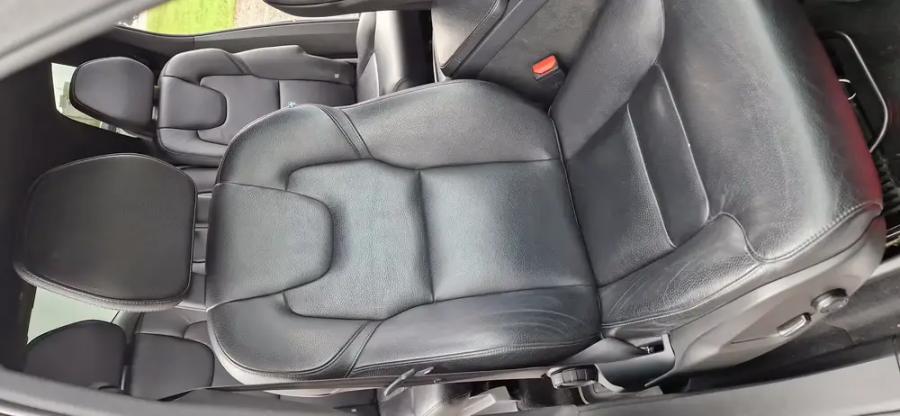 Melns Volvo XC90 2016 Daugavpils, ar dzinēja tilpumu 2.00 L un nobraukumu 239 tūkst. km par 20350 €, foto 24 vietnē AUTOMOTO.COM.LV