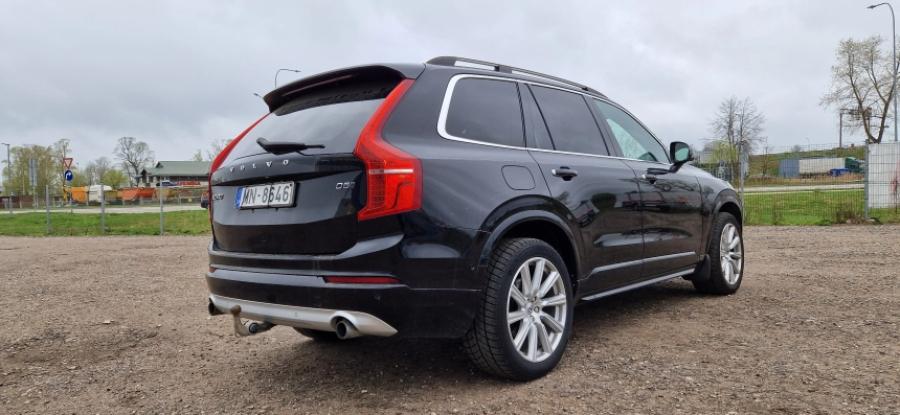 Black Volvo XC90 2016 in Riga, with an engine capacity of 2.00 L and mileage of 239 thousand km for 23350 €, photo 6 on AUTOMOTO.COM.LV